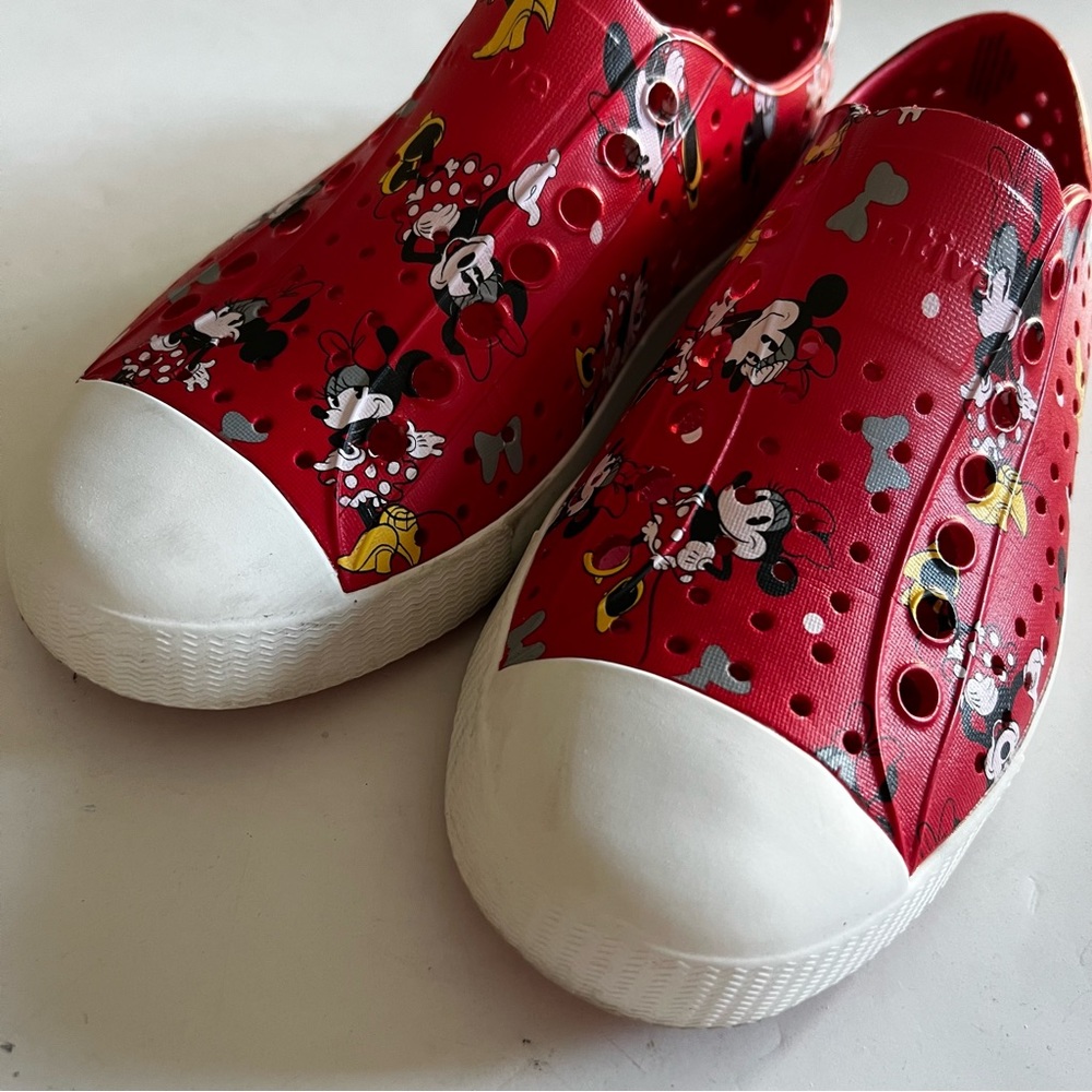 Disneyland Parks Native Red Minnie Mouse Slip On. Siz… - Gem
